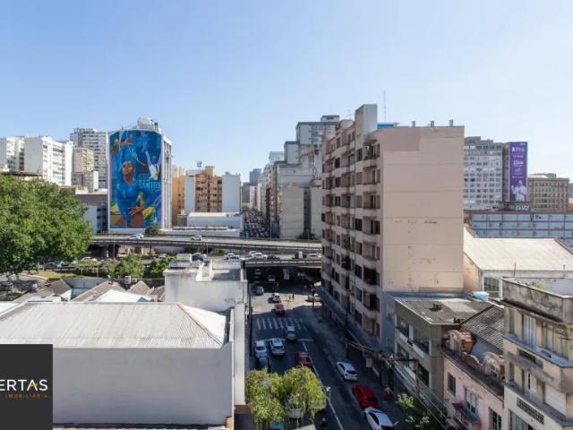 Andar inteiro com 214 m²
