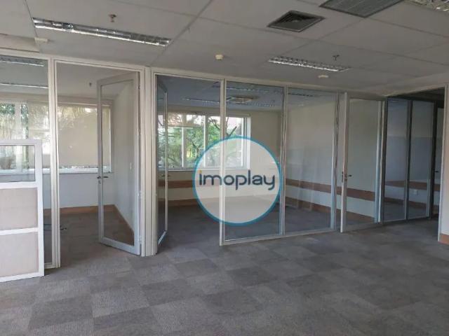 Andar pronto com 1000,00 m², reformado, com divisórias e excelente localização. Próximo ao Shopping