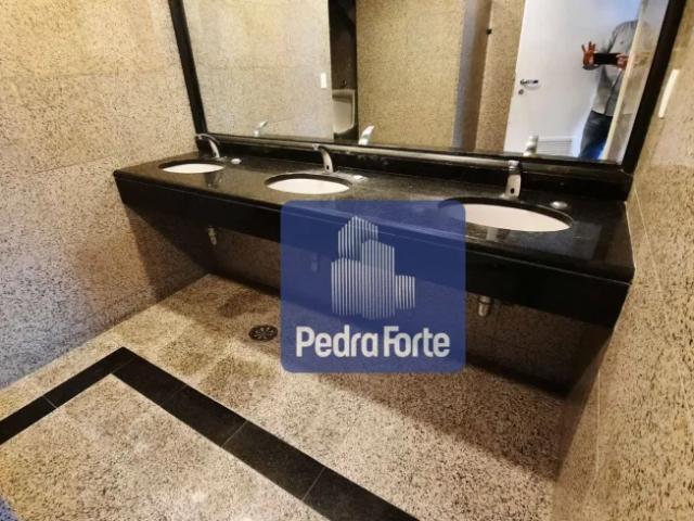 Andares corporativos com vista