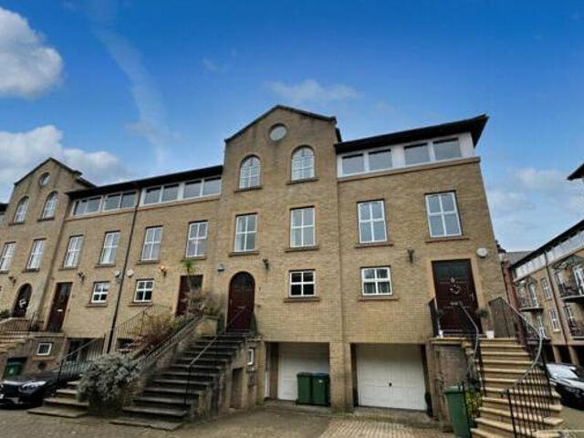 Andes Close, Southampton, 4 Bedroom Town