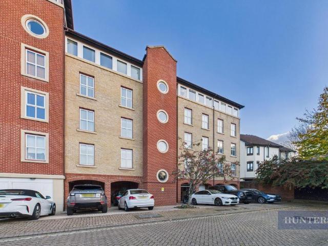 Andes Close, Southampton 2 bed flat to rent £1,850 pcm £427 pw