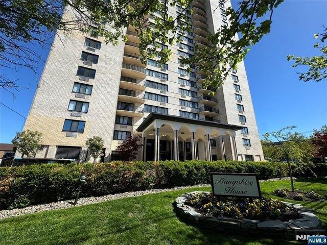 Anderson Ave Apt F, Fort Lee, Property For Sale