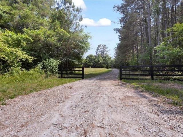 Anderson Hwy, Elberton, GA 30635