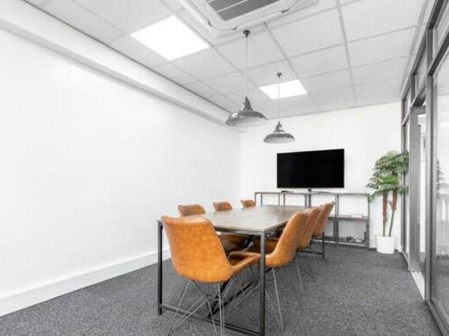 Andersons Road, Southampton, Serviced Office To