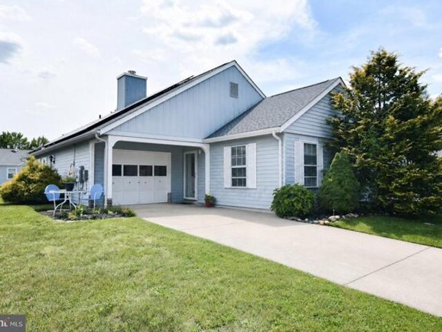 Andover Ct, Southampton, Home For Sale