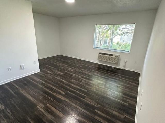 Andover Club Apartments 1 Bedroom Apartment for Rent at 4824 E Busch Blvd, Tampa, FL 33617 Terrace Park