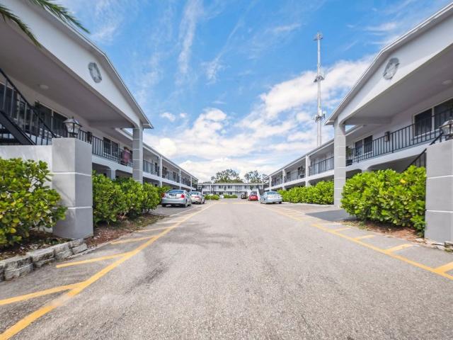 Andover Club Apartments 2 Bedroom Apartment for Rent at 4824 E Busch Blvd, Tampa, FL 33617 Terrace Park