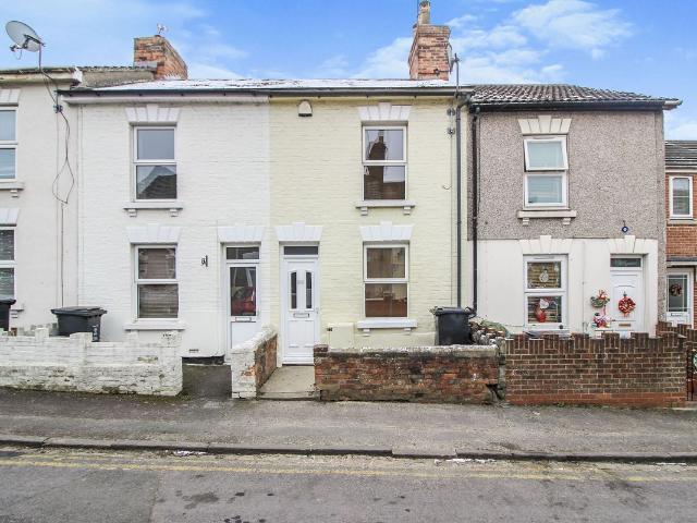 Andover Street, Swindon SN1, 2 bed terraced house to rent, £1,100 pcm | PrimeLocation