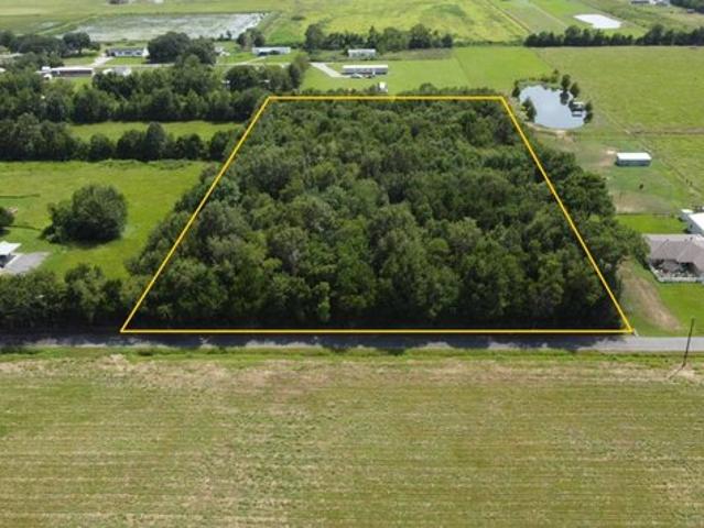 Andrew Dr, Church Point, LA 70525