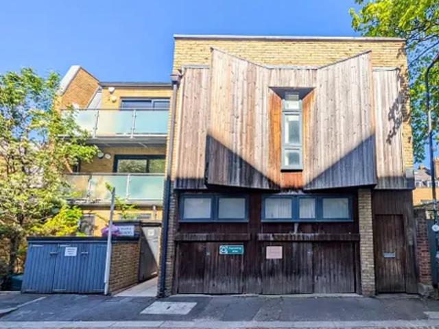 Andrew Scott Robertson, 50 Wimbledon Hill Road, London, SW19 7PA, United Kingdom | 3 bed house for rent #118690173 | Rentberry