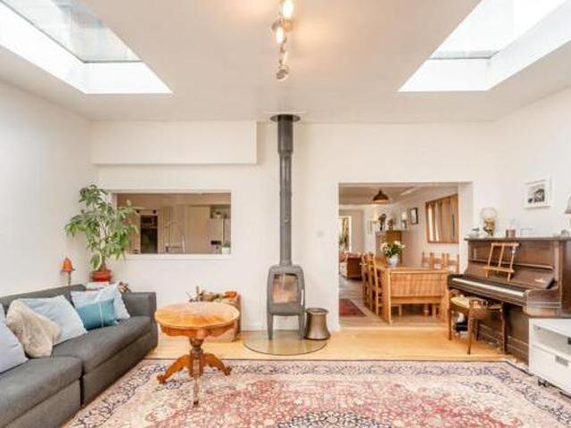 Andrews Close, Tarvin, 5 Bedroom Detached