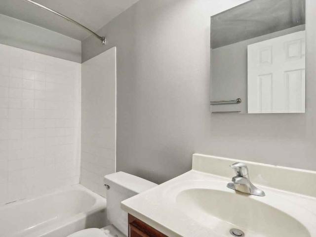 Andrews Ridge Apartments 1 Bedroom Apartment for Rent at 5635 Regency Park Ct, Suitland, MD 20746 Suitland Silver Hill