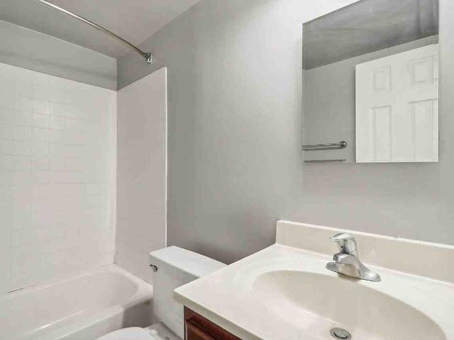 Andrews Ridge Apartments 1 Bedroom Apartment for Rent at 5635 Regency Park Ct, Suitland, MD 20746 Suitland Silver Hill