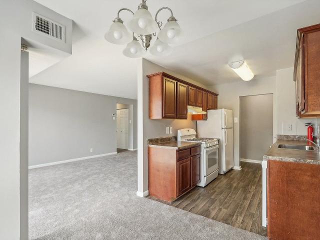Andrews Ridge Apartments 2 Bedroom Apartment for Rent at 5635 Regency Park Ct, Suitland, MD 20746 Suitland Silver Hill