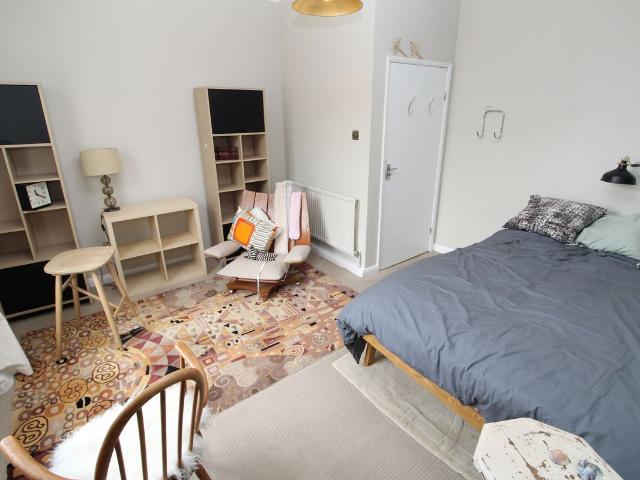Anerley Hill, London SE19, Room to rent, £850 pcm | PrimeLocation