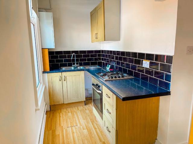 Anerley Road, Westcliff On Sea, Essex, UK SS0, Studio to rent, £800 pcm | PrimeLocation
