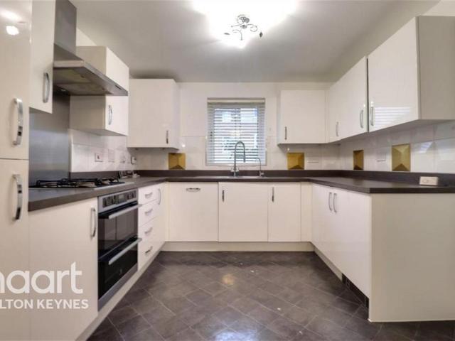 Angus Way, Whitehouse Park 4 bed detached house to rent £1,995 pcm £460 pw