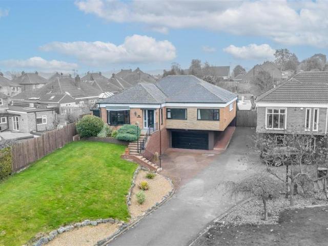 Angus Close, Leicester LE7 3 bed detached house to rent £1,900 pcm £438 pw