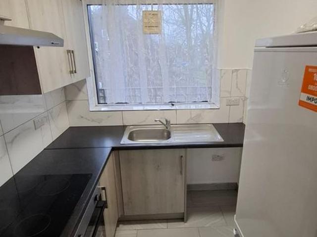 Angel Close, Edmonton N18, 2 bed flat to rent, £1,625 pcm | PrimeLocation