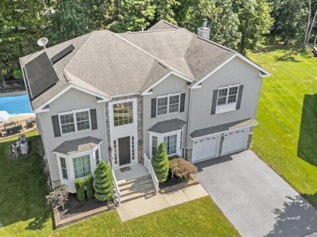 Angel Ct, Howell, Home For Sale