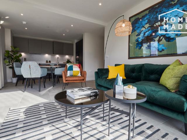 Angel Gardens, M4 2 bed flat to rent £1,750 pcm £404 pw