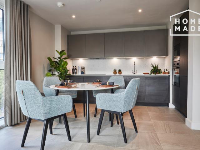 Angel Gardens, M4 2 bed flat to rent £1,727 pcm £399 pw