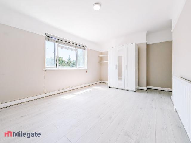 Angel Hill, Sutton SM1, 2 bed flat to rent, £1,600 pcm | PrimeLocation