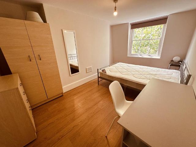 Angel N1 4 bed flat to rent £4,767 pcm £1,100 pw