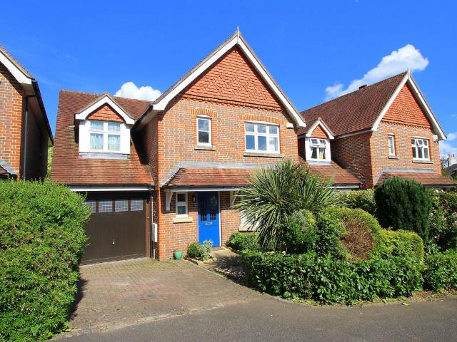Angel Place, Reigate RH2, 4 bed detached house to rent, £2,500 pcm | PrimeLocation