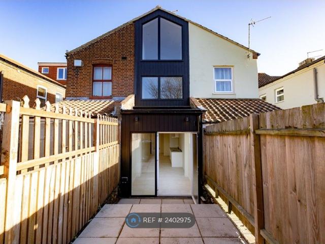 Angel Road, Norwich NR3, 2 bed terraced house to rent, £1,375 pcm | PrimeLocation