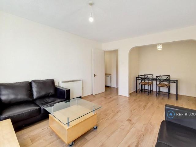 Angelica Drive, London, E6 1 bed flat to rent £1,600 pcm £369 pw