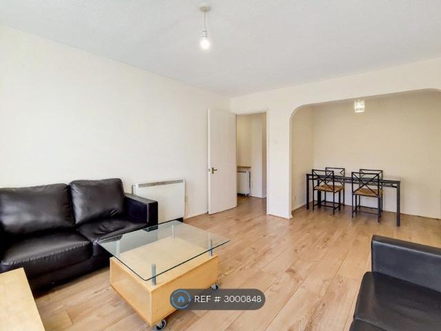 Angelica Drive, London E6, 1 bed flat to rent, £1,600 pcm | PrimeLocation