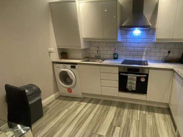 Angles Road, London, SW16 2UU, United Kingdom | 3 bed apartment for rent #138595210 | Rentberry