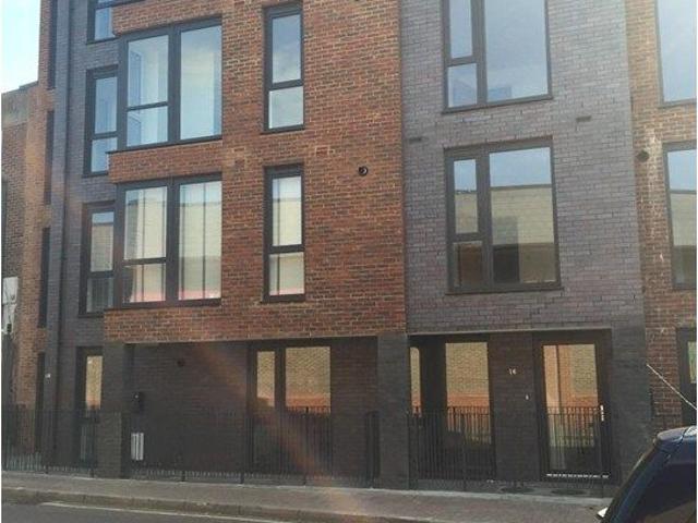 Anglesea Mews, London SE18, 2 bed flat to rent, £1,900 pcm | PrimeLocation