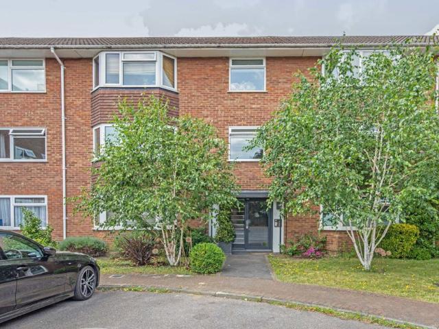 Anglesea Road, Kingston KT1, 3 bed flat to rent, £2,195 pcm | PrimeLocation