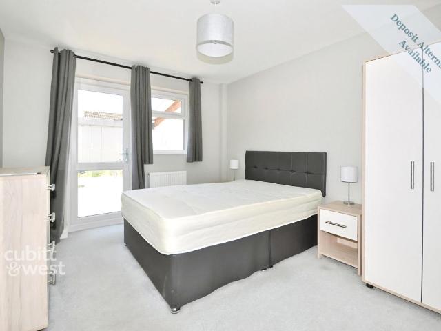 Anglesey Close, Crawley RH11, Room to rent, £725 pcm | PrimeLocation
