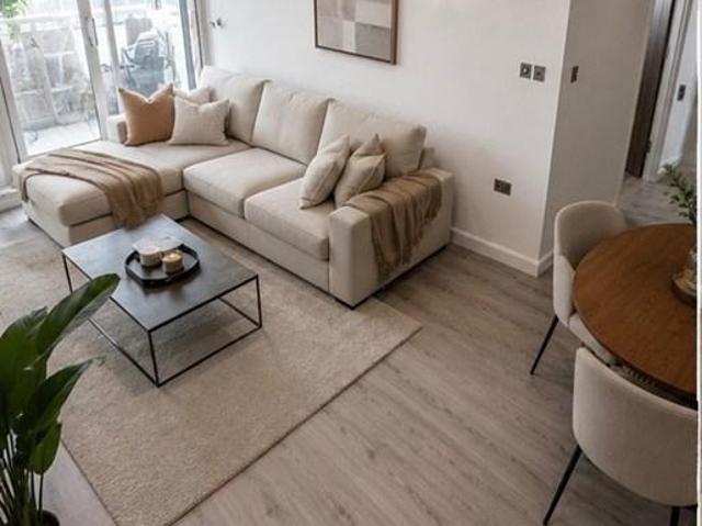 Anglesey House, London, E14 1 bed flat to rent £2,200 pcm £508 pw