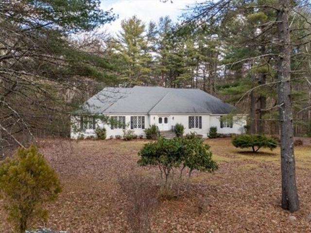 Anglewood Ln, North Reading, Home For Sale