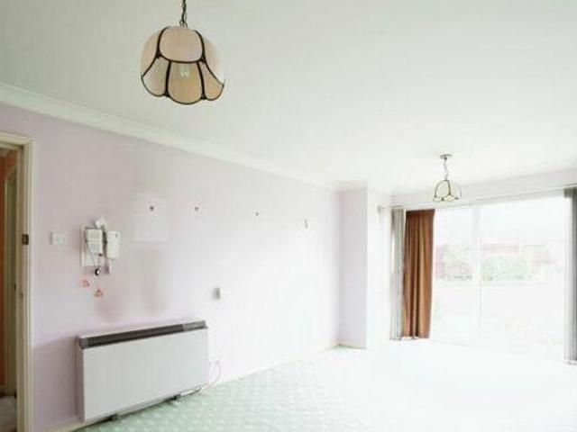 Anglia Court, Dagenham, 1 Bedroom Flat