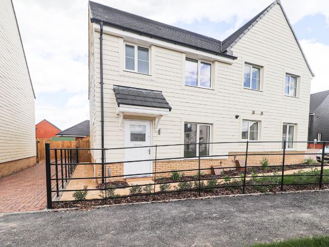 Angora Road, Andover SP11, 3 bed semi detached house to rent, £1,500 pcm | PrimeLocation