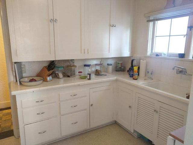 Anhalt 2 Bedroom Apartment for Rent at 1320 Queen Anne Ave N, Seattle, WA 98109 East Queen Anne