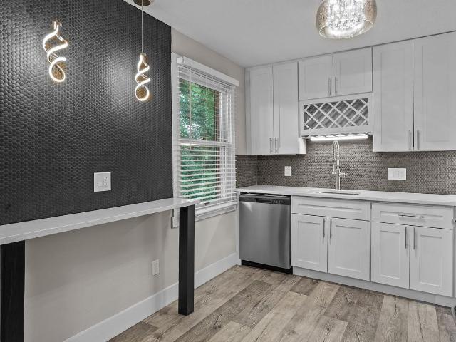 Anic Orchard 2 Bedroom Apartment for Rent at 341 W Pacific Ave, Webster Groves, MO 63119 Webster Groves