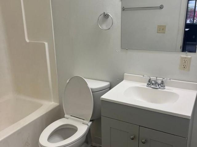 Ankeny Acres 1 Bedroom Apartment for Rent at 201 Sw Linden St, Ankeny, IA 50023