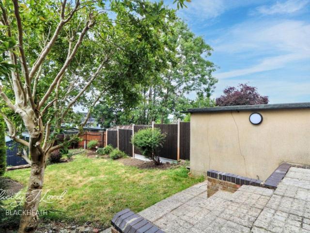 Ankerdine Crescent, LONDON 3 bed terraced house to rent £2,300 pcm £531 pw
