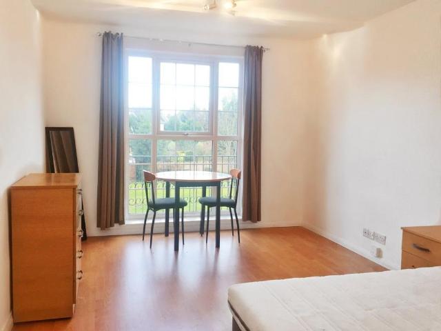 Anstey Lodge, Enfield 1 bed flat to rent £1,475 pcm £340 pw