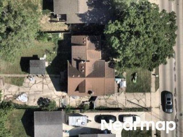 Ansborough Ave