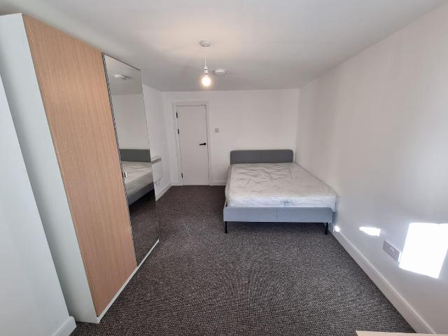 Anson Road M14, 1 bed flat to rent, £925 pcm | PrimeLocation