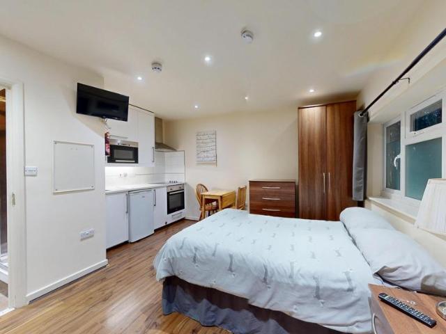 Anson Road, London NW2 Studio to rent £1,238 pcm £286 pw