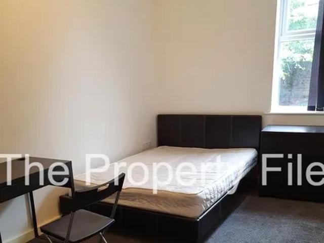 Anson Road, Victoria Park, Manchester, M14 5PB, United Kingdom | 3 bed apartment for rent #3349199 | Rentberry