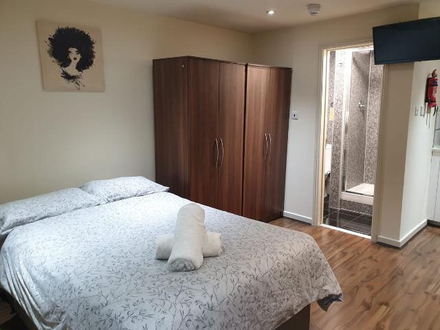 Anson Road, Willesden Green NW2, Studio to rent, £1,150 pcm | PrimeLocation